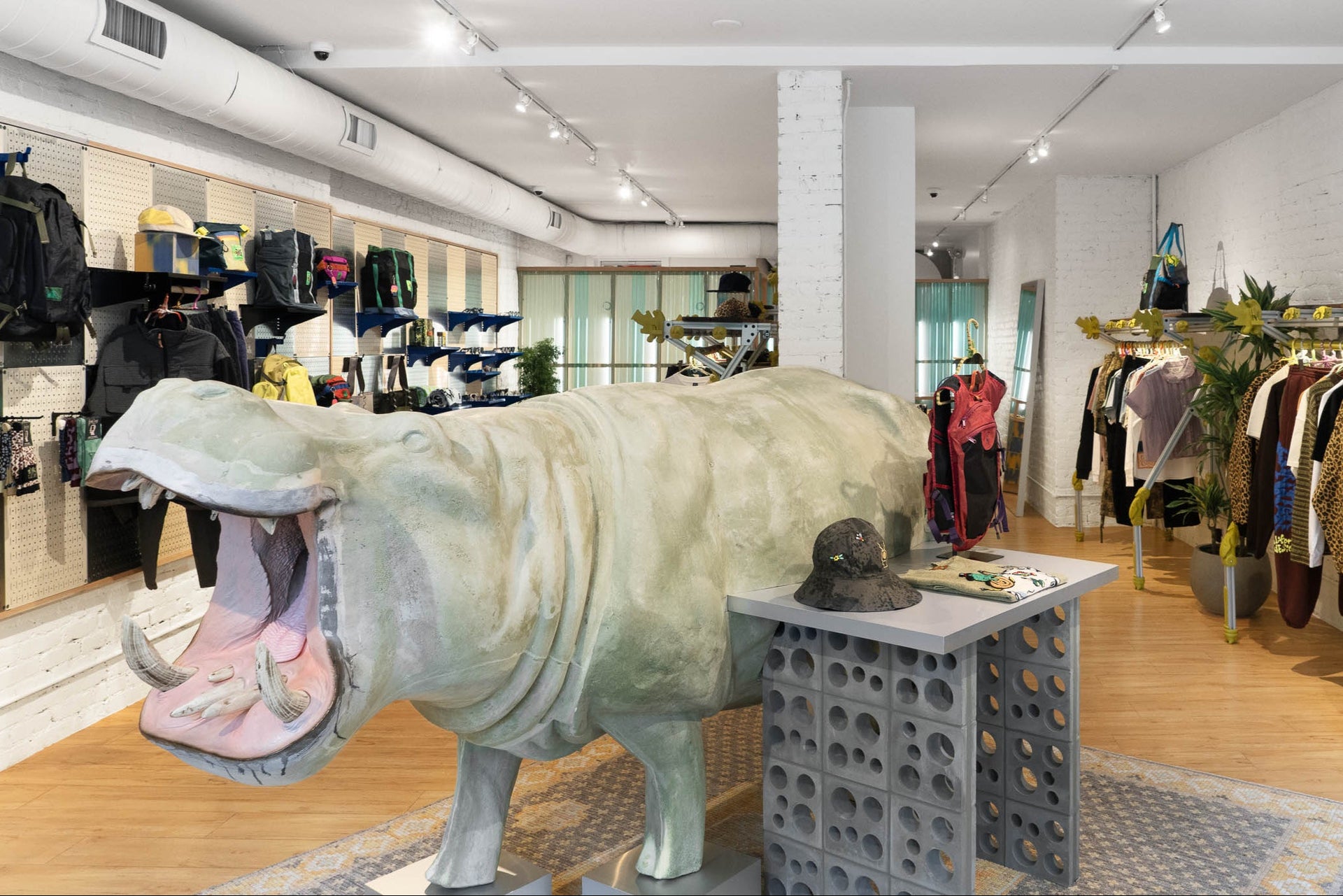 Stores – Brain Dead