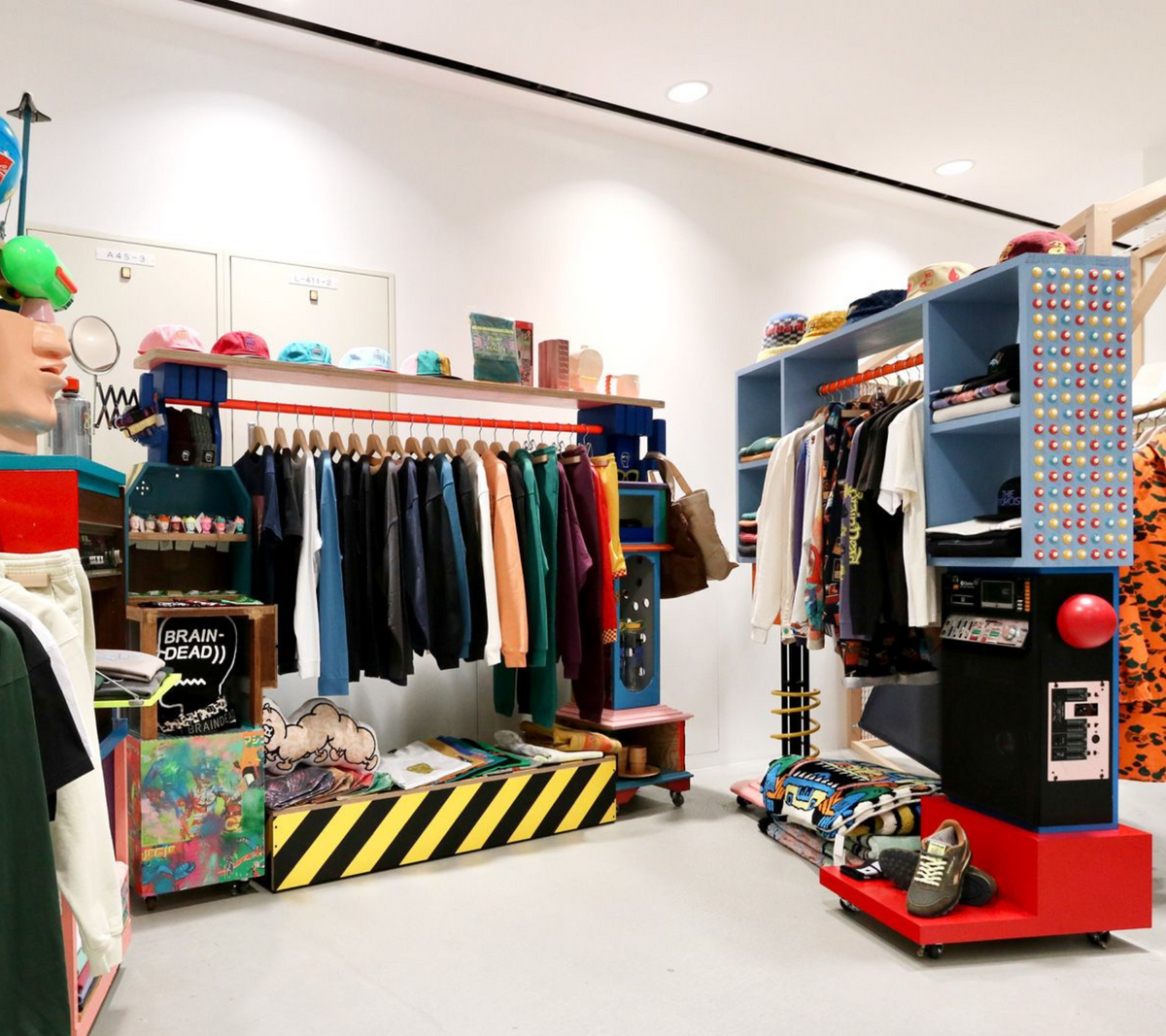 Stores – Brain Dead